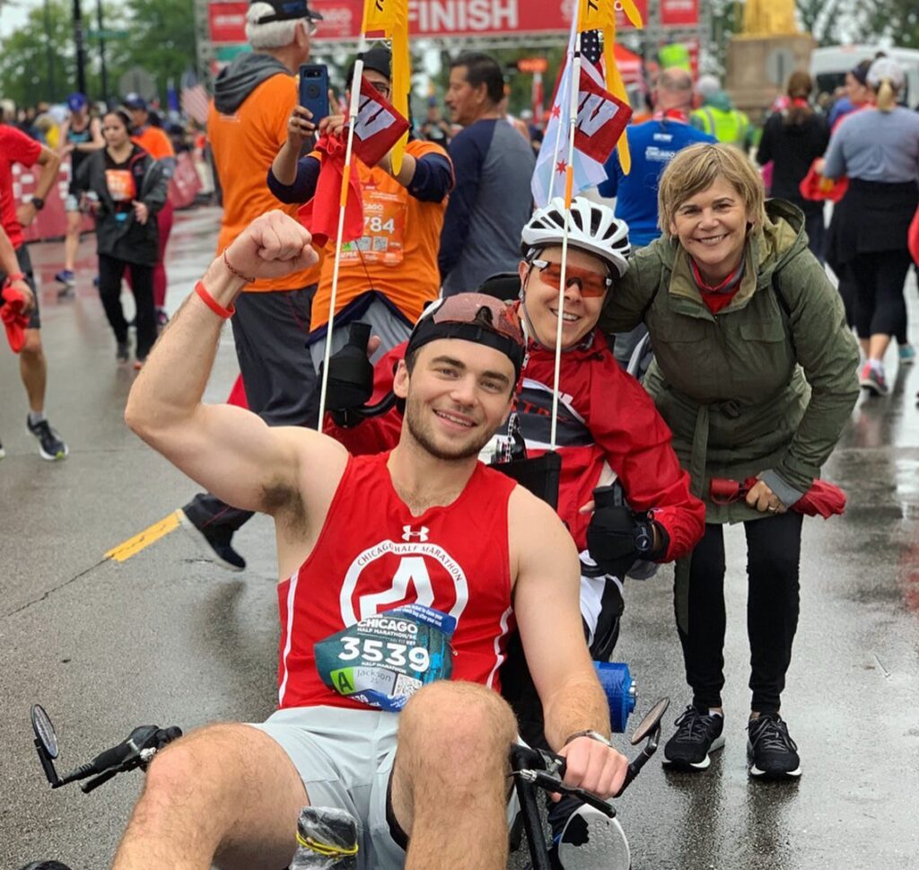 Jandy Strong – EasyStand